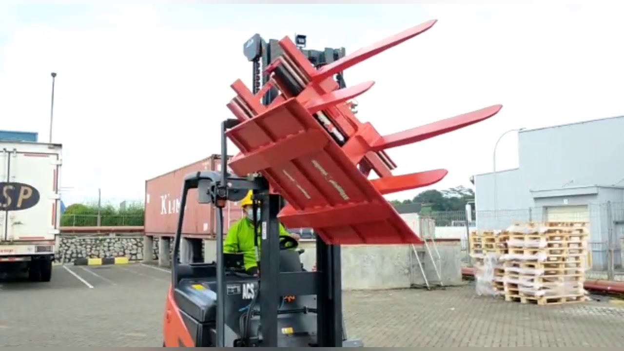 "Efficiently Rotate Pallets with ISO Class 3 A Pallet Inverter ...